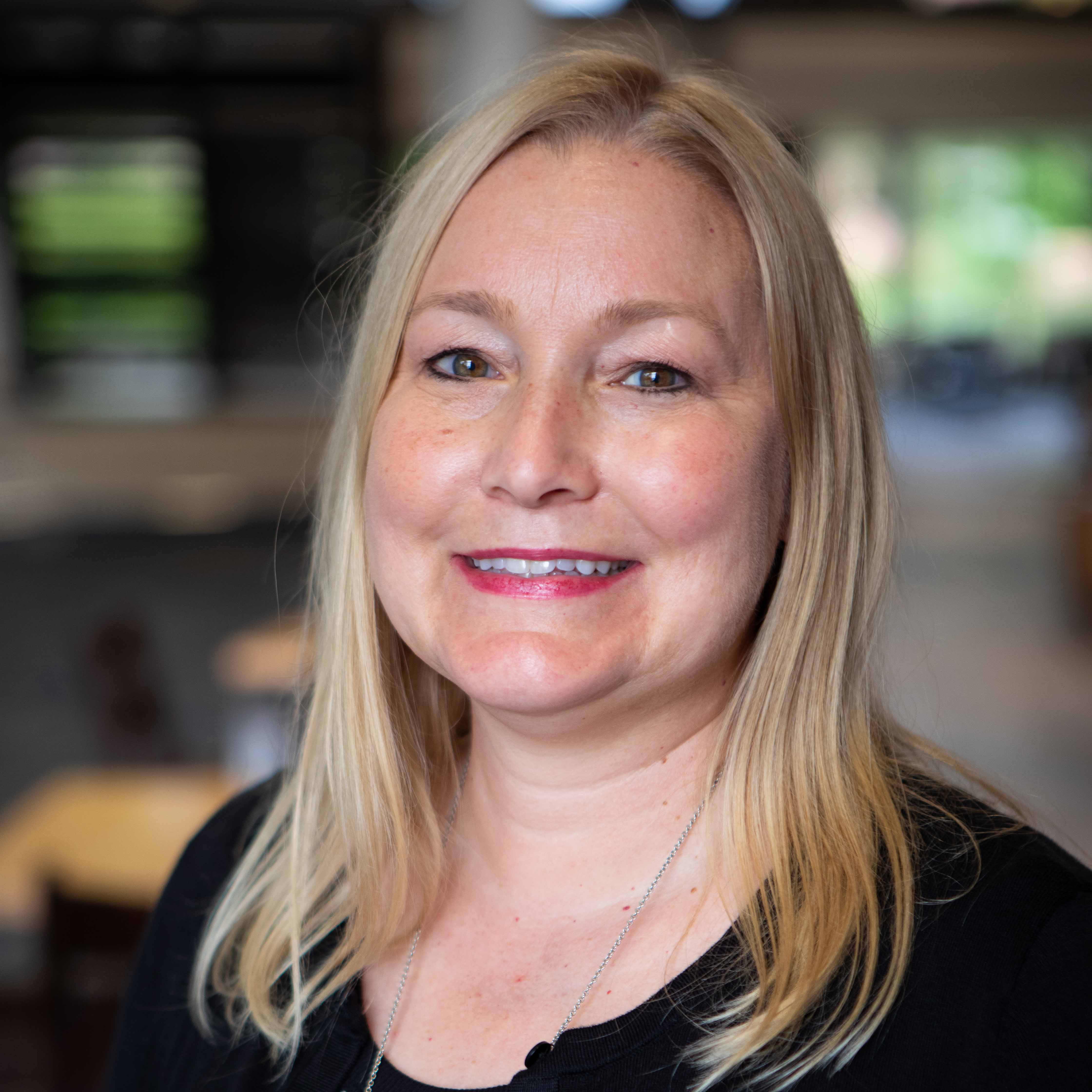 Betsy Anderson's Instagram, Twitter & Facebook on IDCrawl