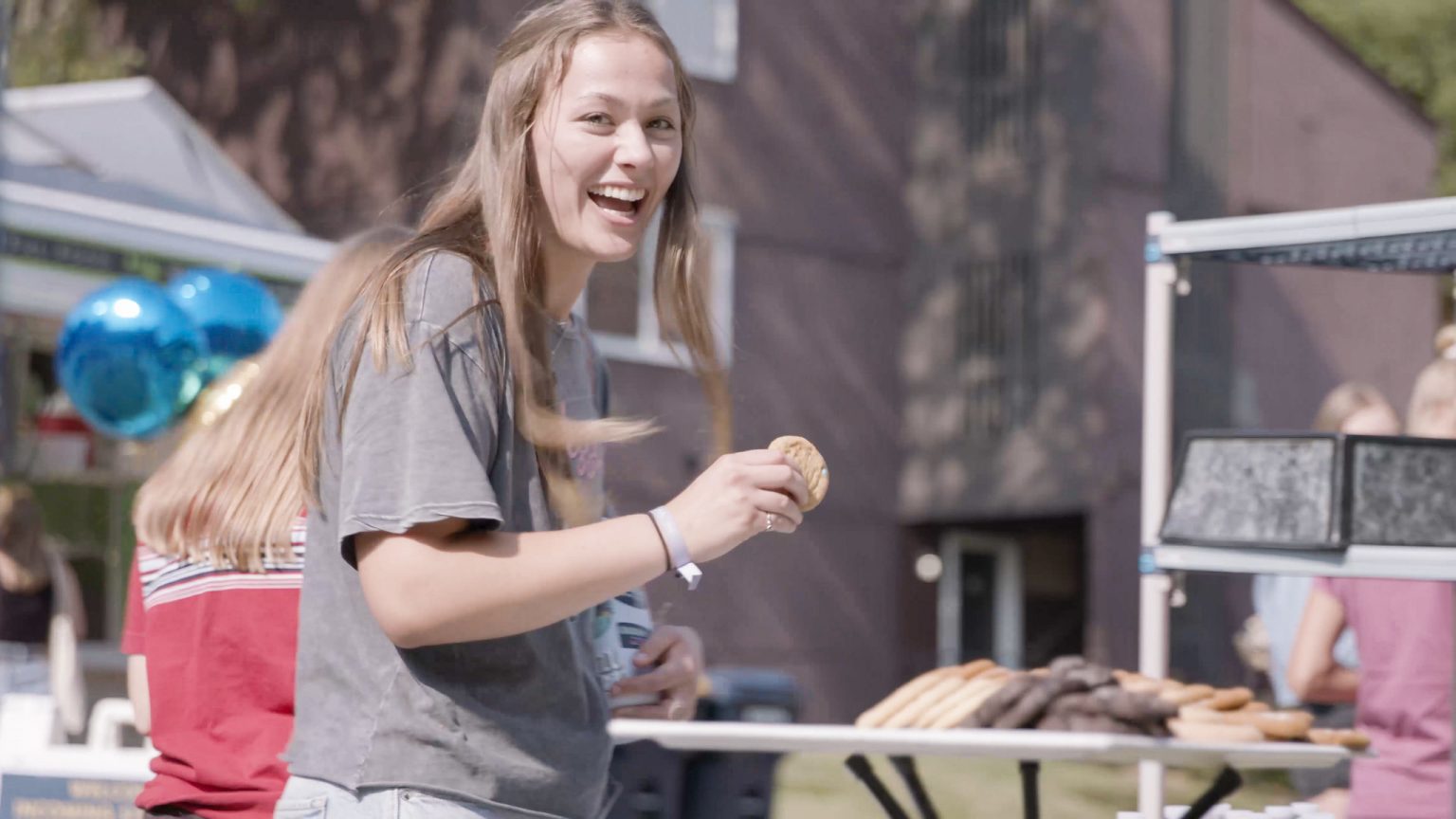 5 Ways to Instill Confidence in Teens - Bethel University Blog