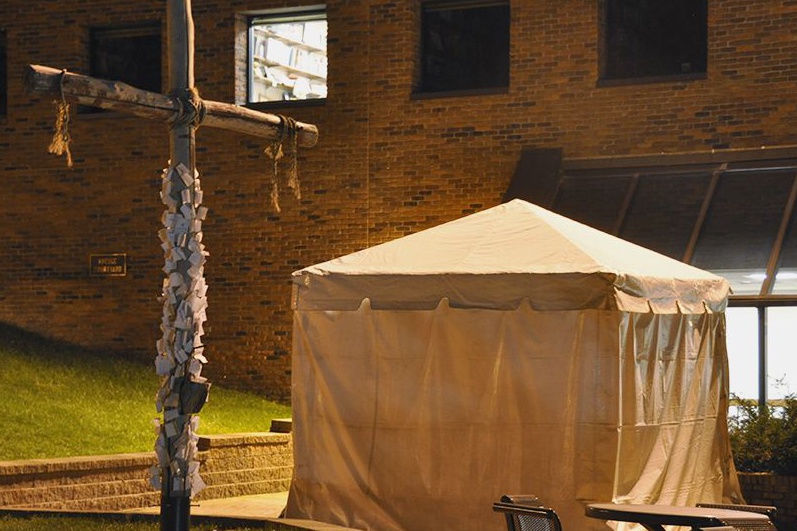 24/7 Prayer Tent | Bethel University