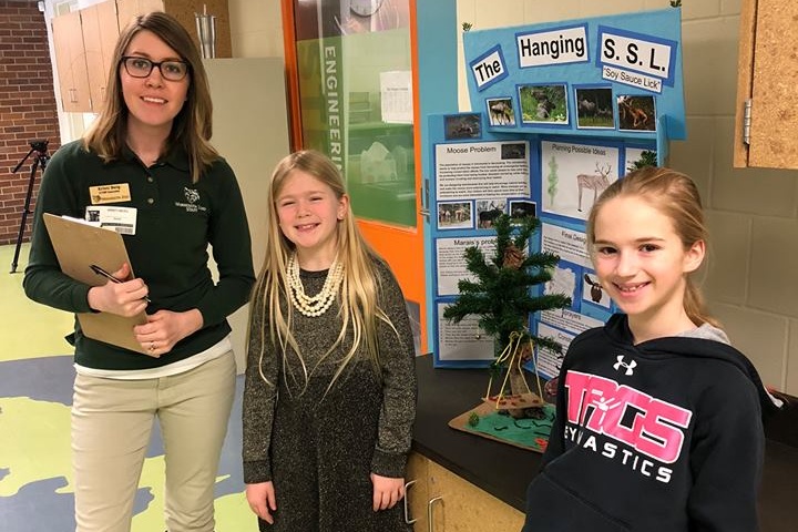 Bethel Alum Blends Love of Science and Education at Minnesota Zoo ...